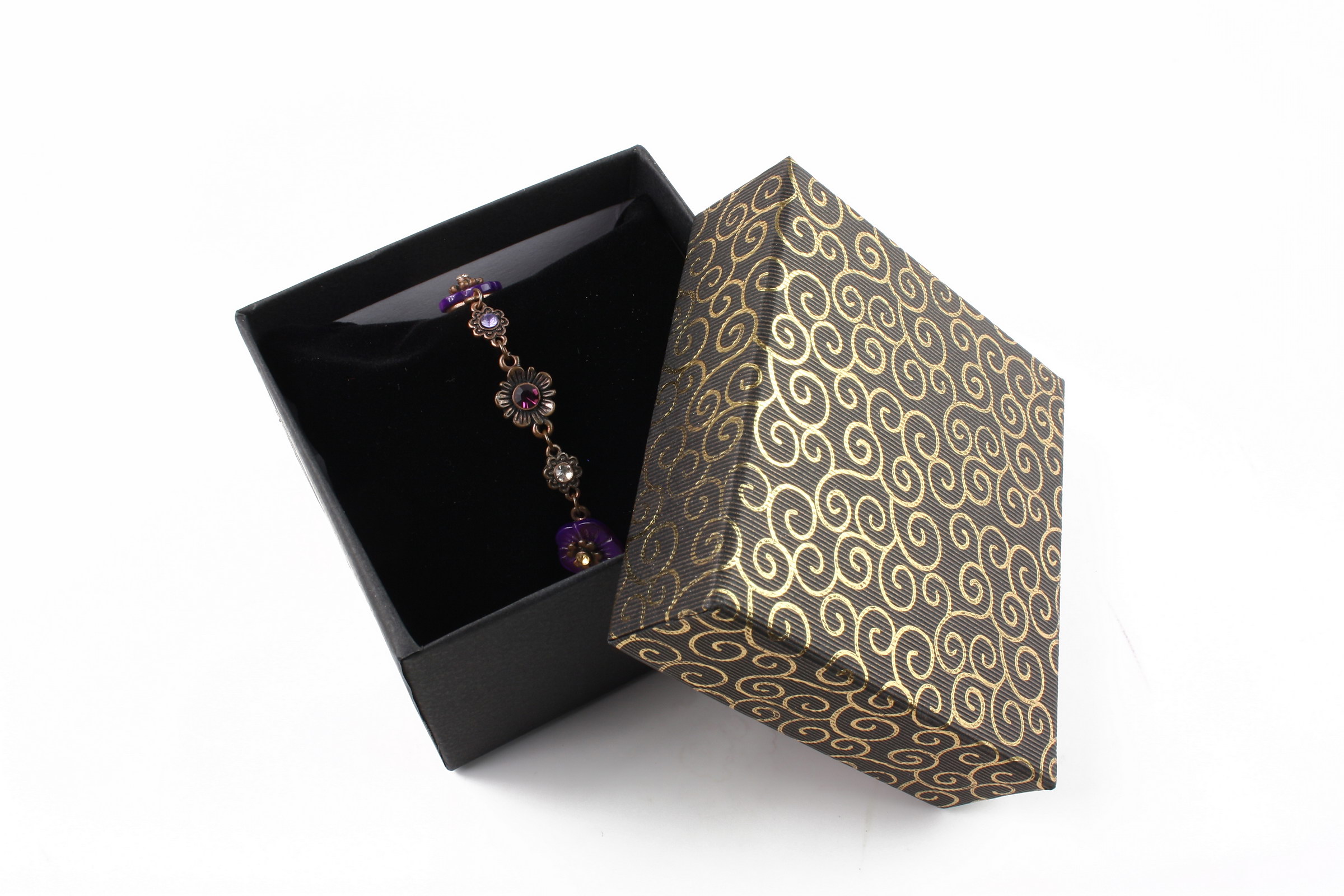 Cutie cadou model floral auriu pentru bijuterii cu pernita 5,5x8x8,5cm